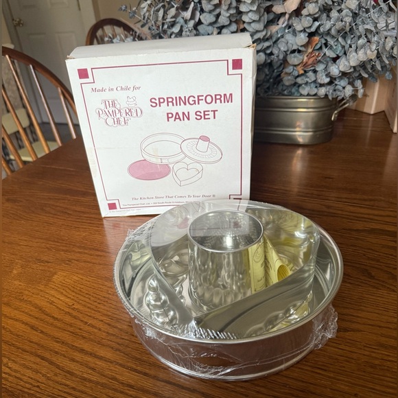 The Pampered Chef | Kitchen | New The Pampered Chef 9 Springform Pan ...